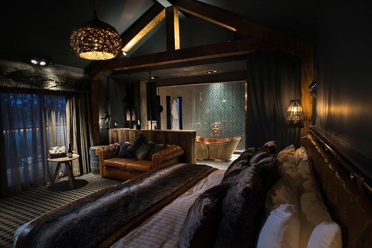 Treehouses at Ramside Hall Durham - Lodges with Hot Tubs