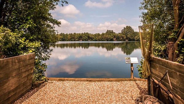 Coarse Fishing Lodges in the UK - Lodges With Hot Tubs