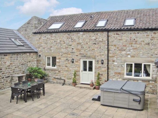 Lodges with Hot Tub Ripon. Best Hot Tub Properties.